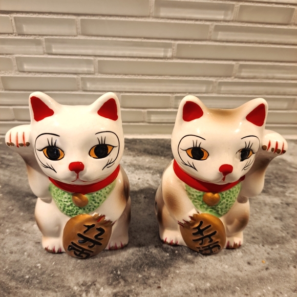 Dining | Chinese Cats Salt And Pepper Shakers Kissing Cats Nib | Poshmark